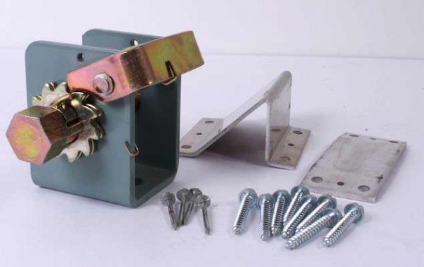 Wind Straps for Greenhouse Wind Control